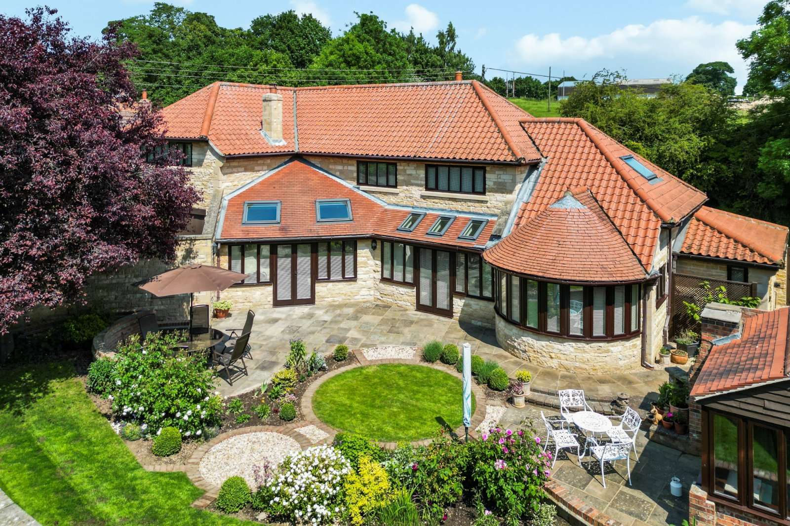 Four bedroom houses for sale in Syston, Lincolnshire | Savills