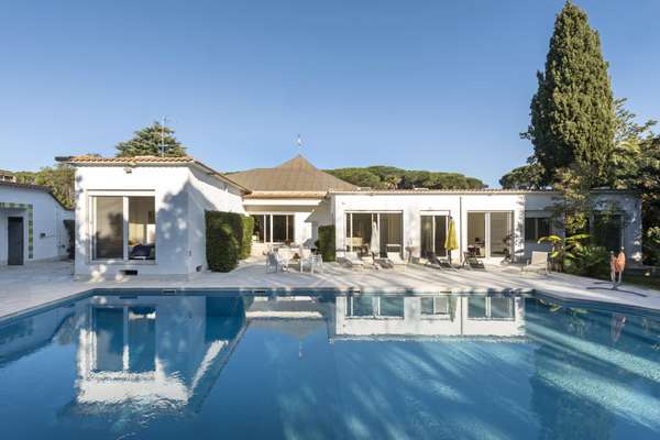 Savills | Property for sale in Italy