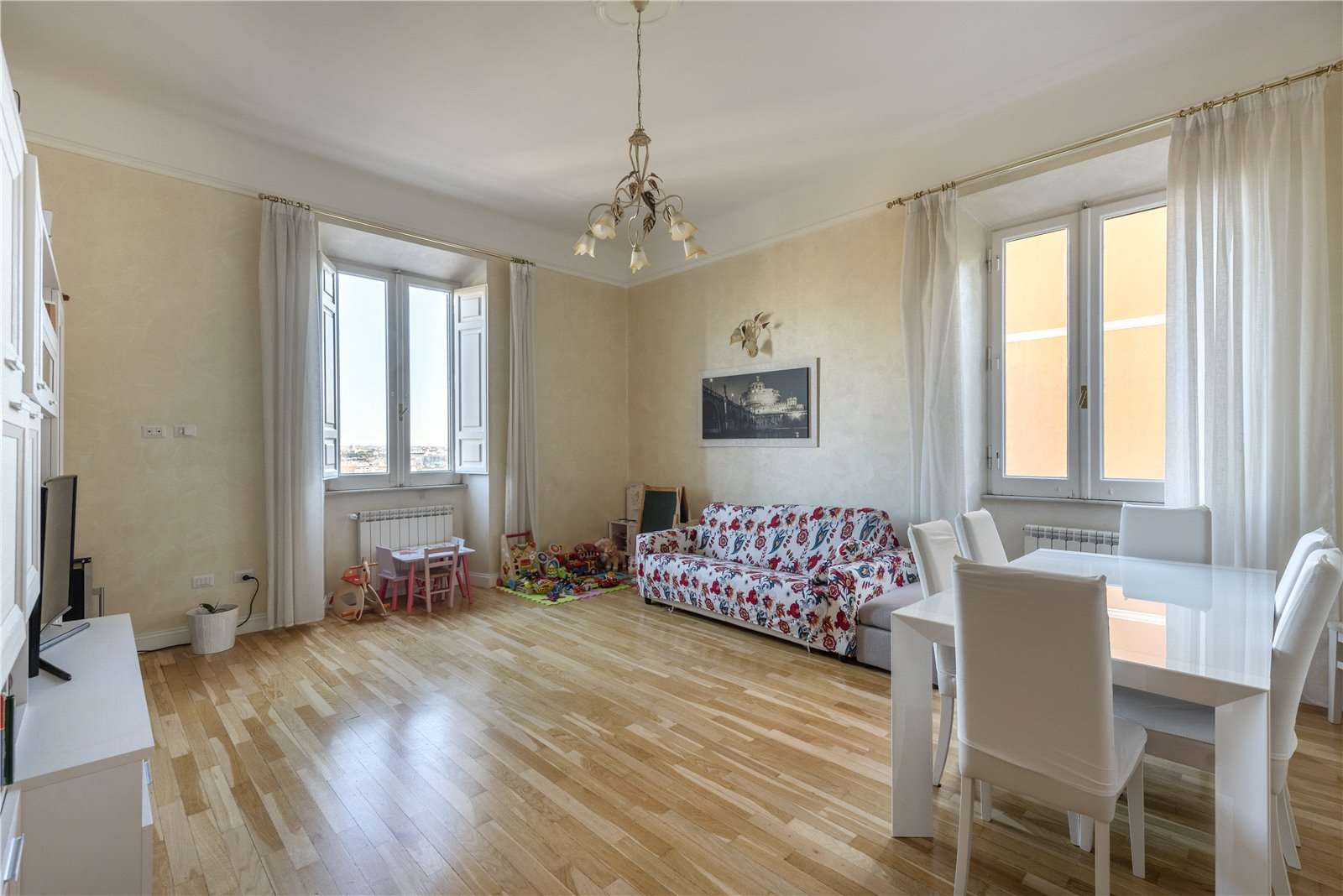 Via Ugo Bassi, Roma, 00152 | Proprietà in vendita | Savills