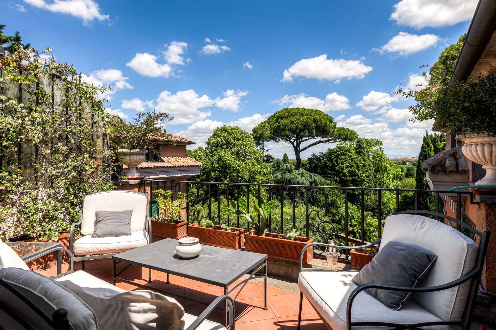 Property to rent in Monti, Rome, Italy | Savills