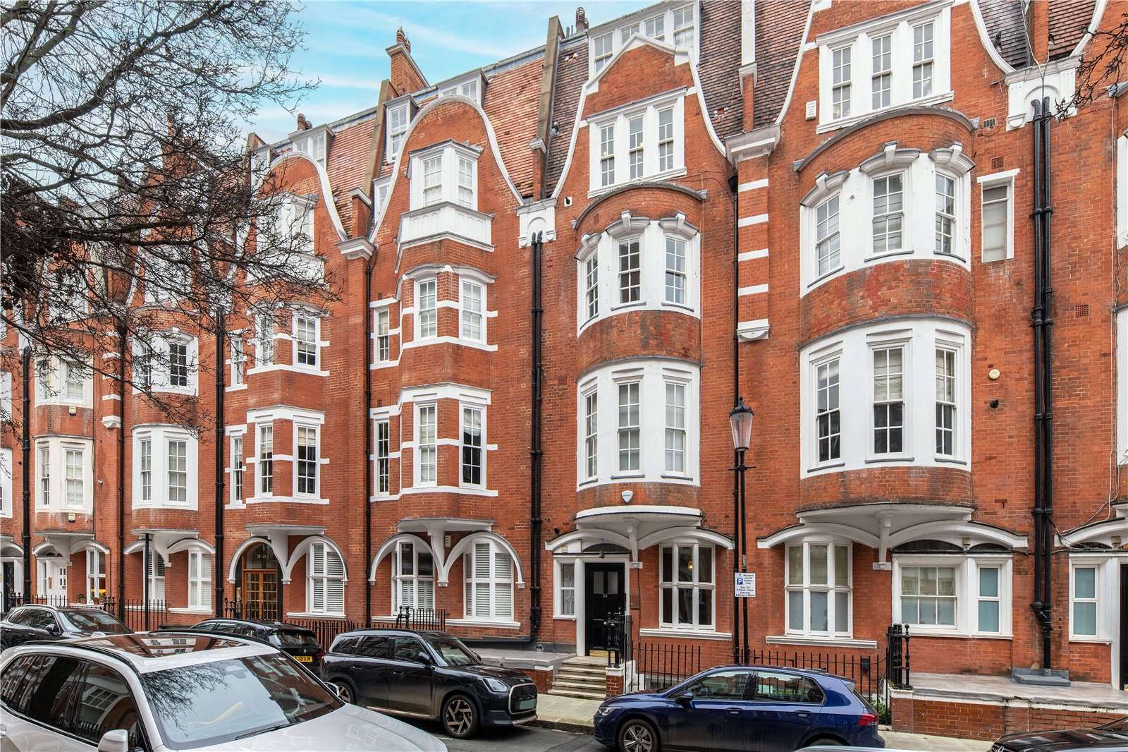 Sloane Court West, London, SW3 4TD | Eigentum zum Kaufen | Savills