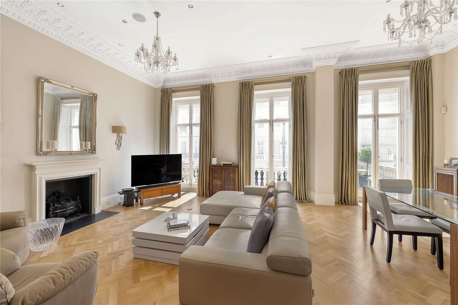 Eaton Place, London, SW1X 8DE | Property for sale | Savills