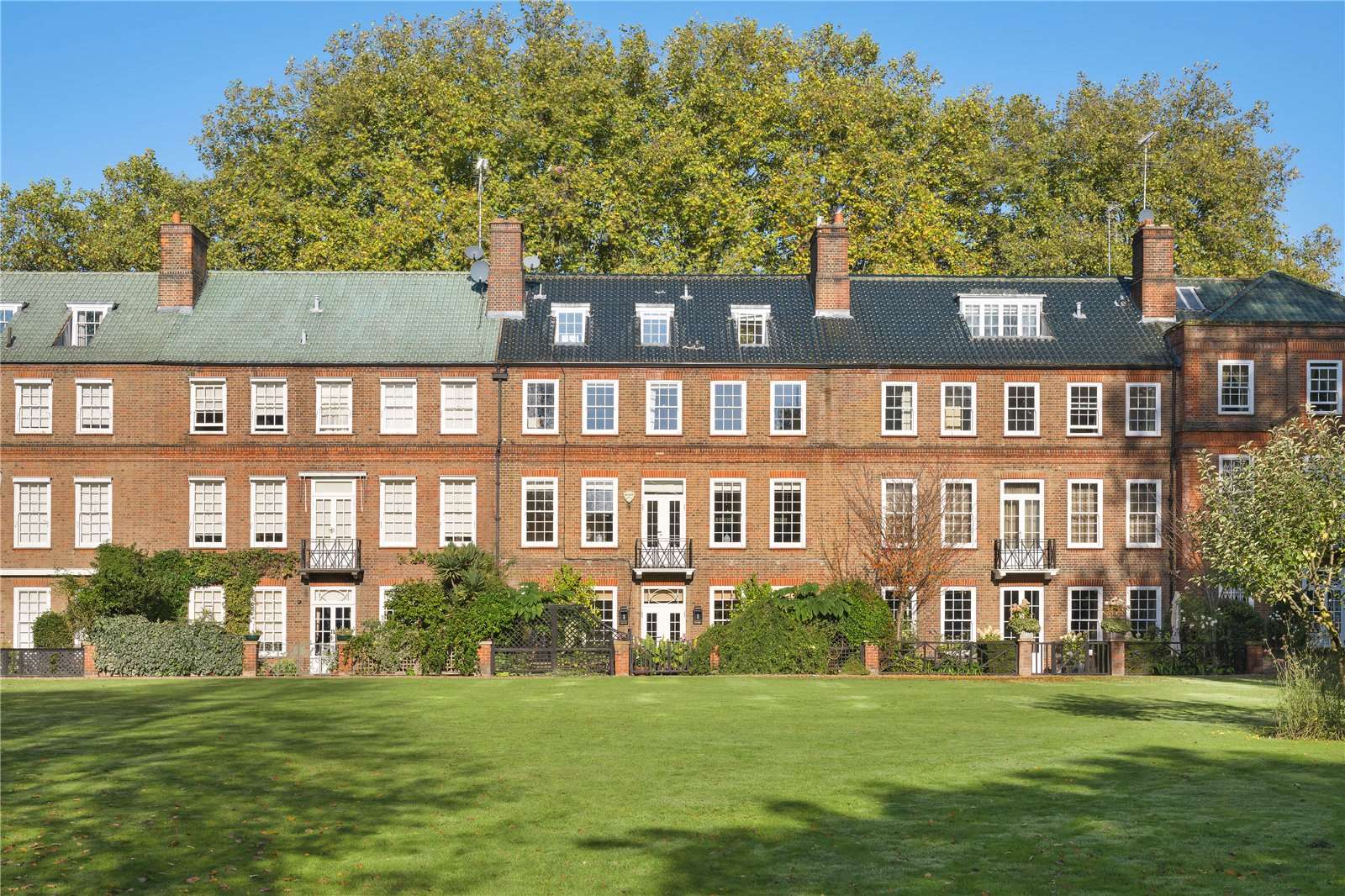 Chelsea Square, London, SW3 6LE | Property for sale | Savills