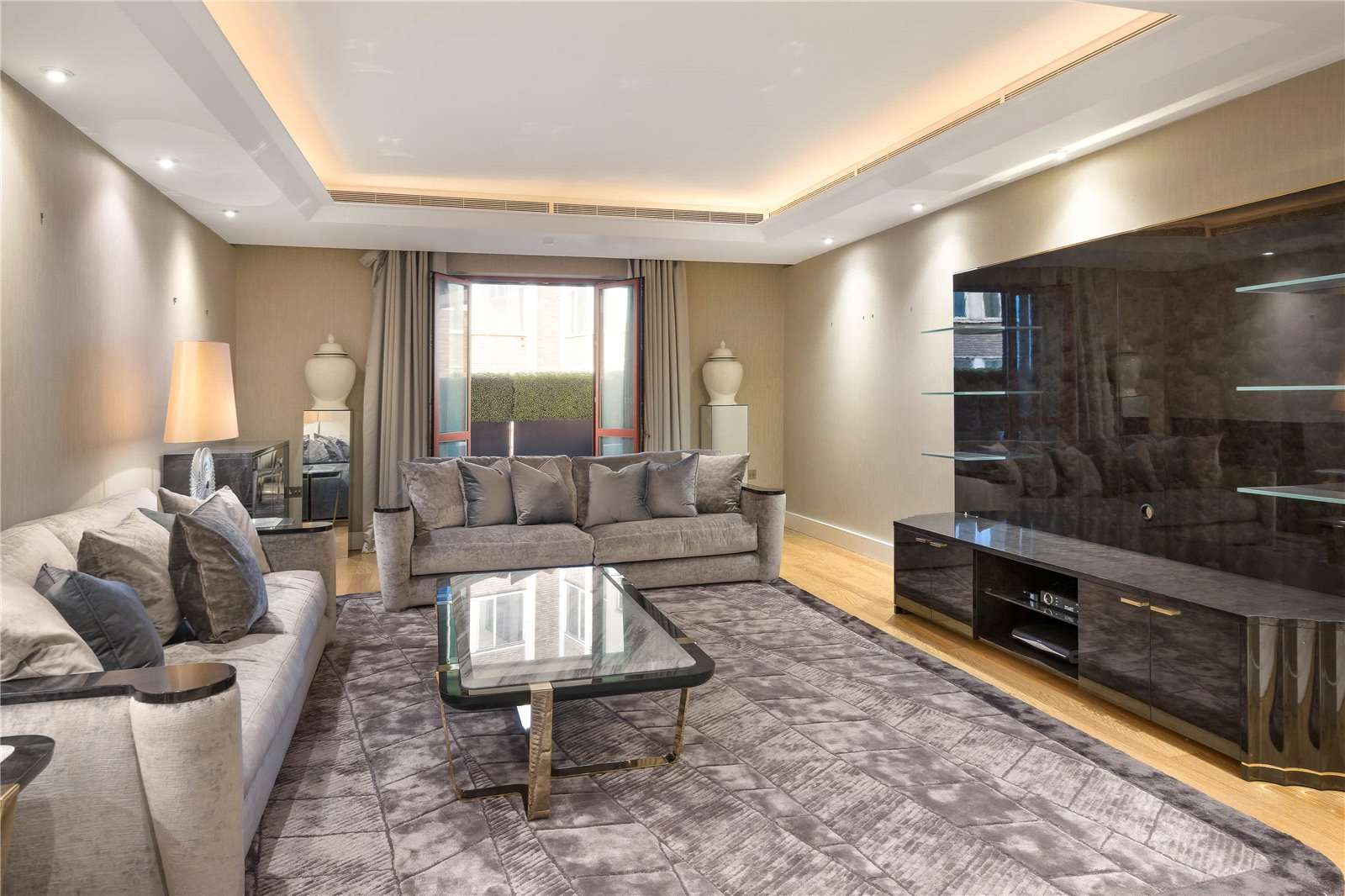 Lancelot Place, London, SW7 1DR | Property for sale | Savills