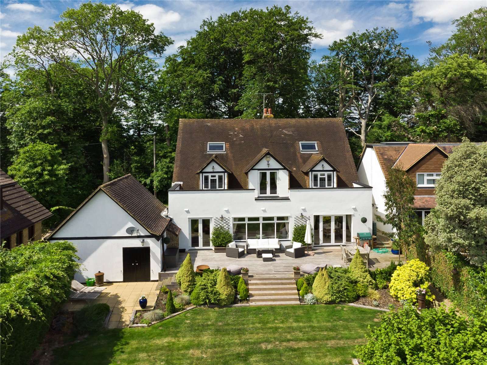 Knowle Hill, Virginia Water, Surrey, GU25 4HZ | Property to rent | Savills