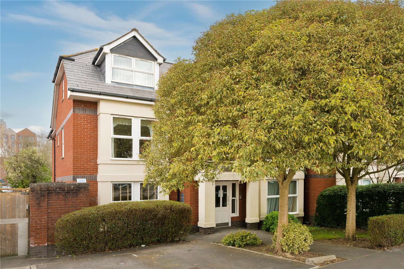 Property to rent in Heatherside, Surrey | Savills
