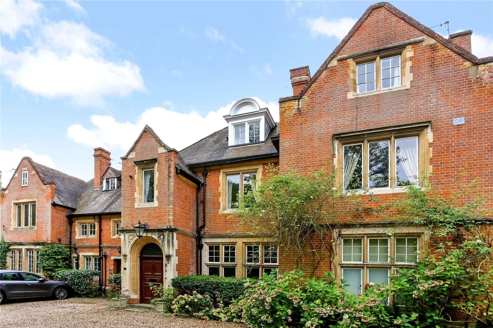 Savills | Property for sale in Sunningdale, Windsor and Maidenhead