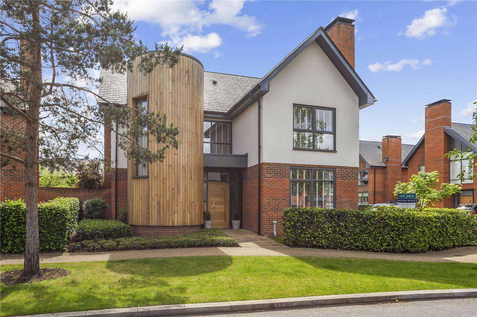 Calton Close, Longcross, Chertsey, Surrey, KT16 0BX | Property for sale ...