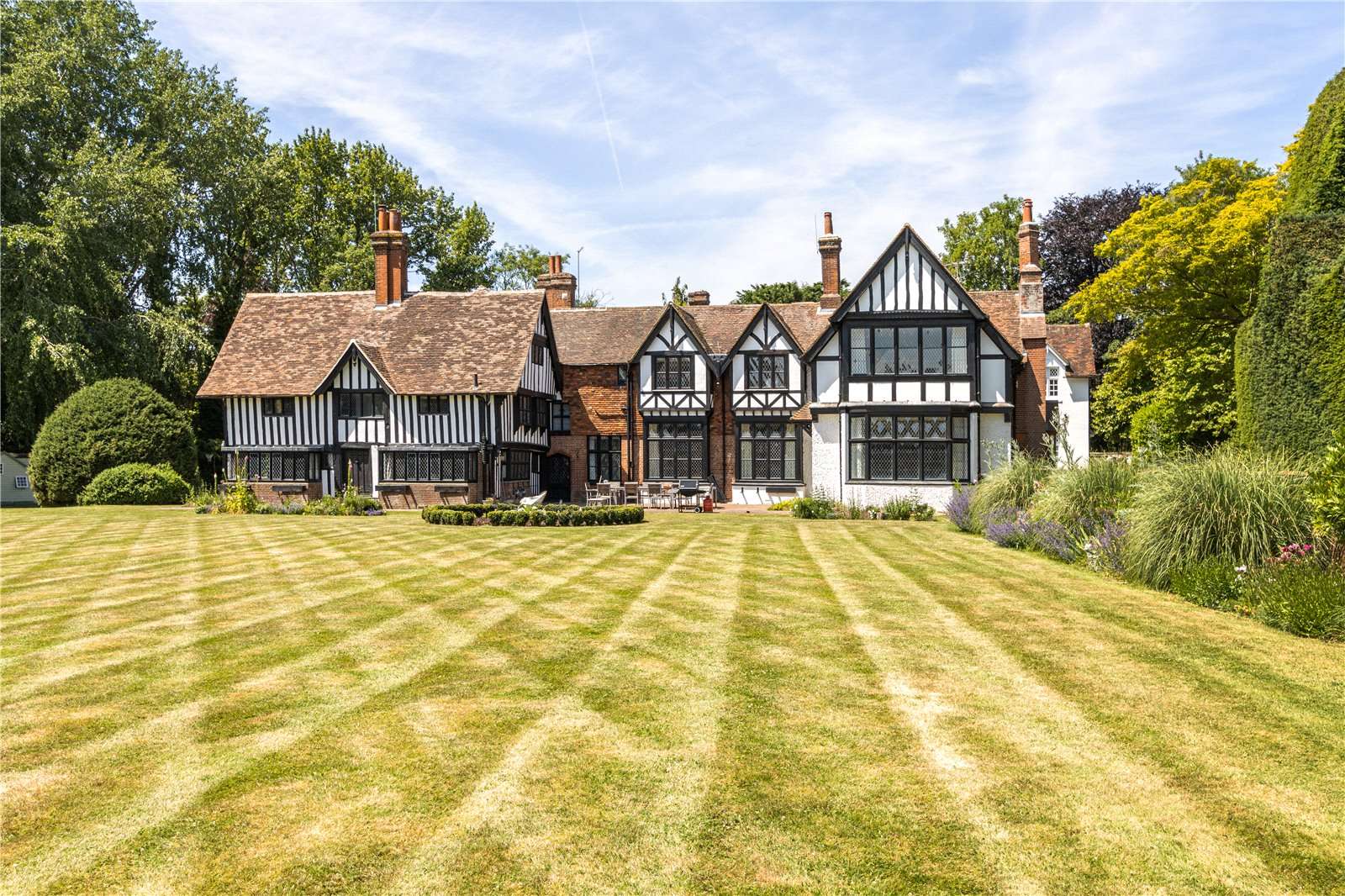Vicarage Road, Yalding, Kent, ME18 6DY | Property for sale | Savills