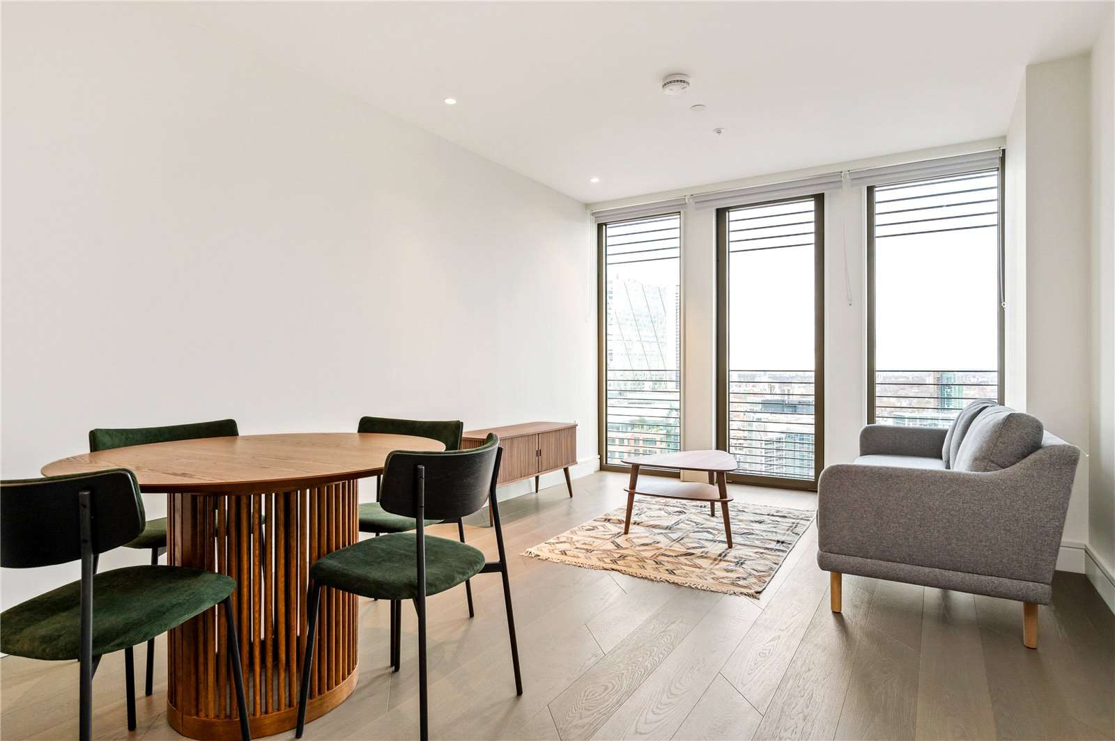 Houndsditch, London, EC3A 7AB | New homes to rent | Savills