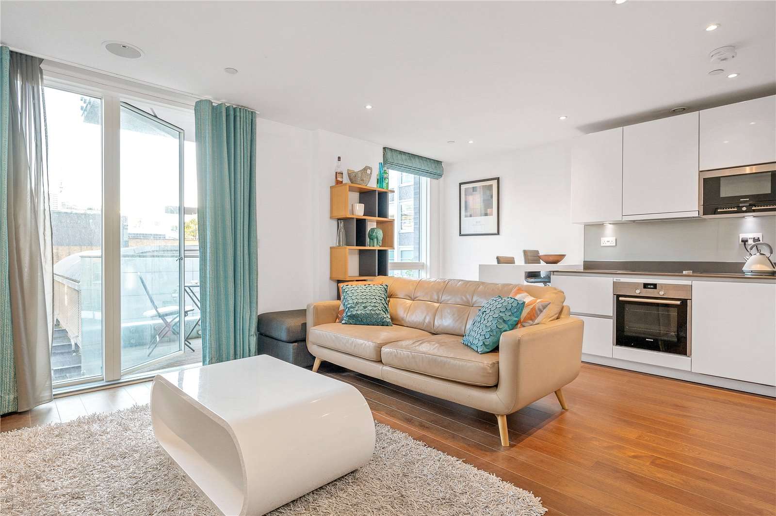 Leonard Street, London, EC2A 4BY | Property to rent | Savills