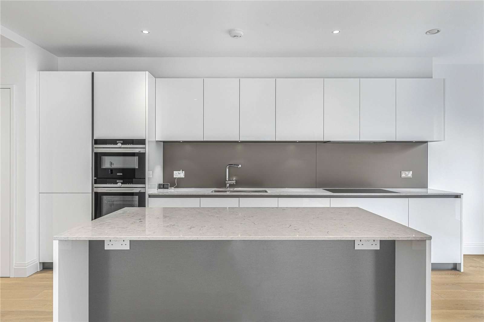 Pinewood Gardens, Teddington, Middlesex, TW11 9FJ | Property to rent ...