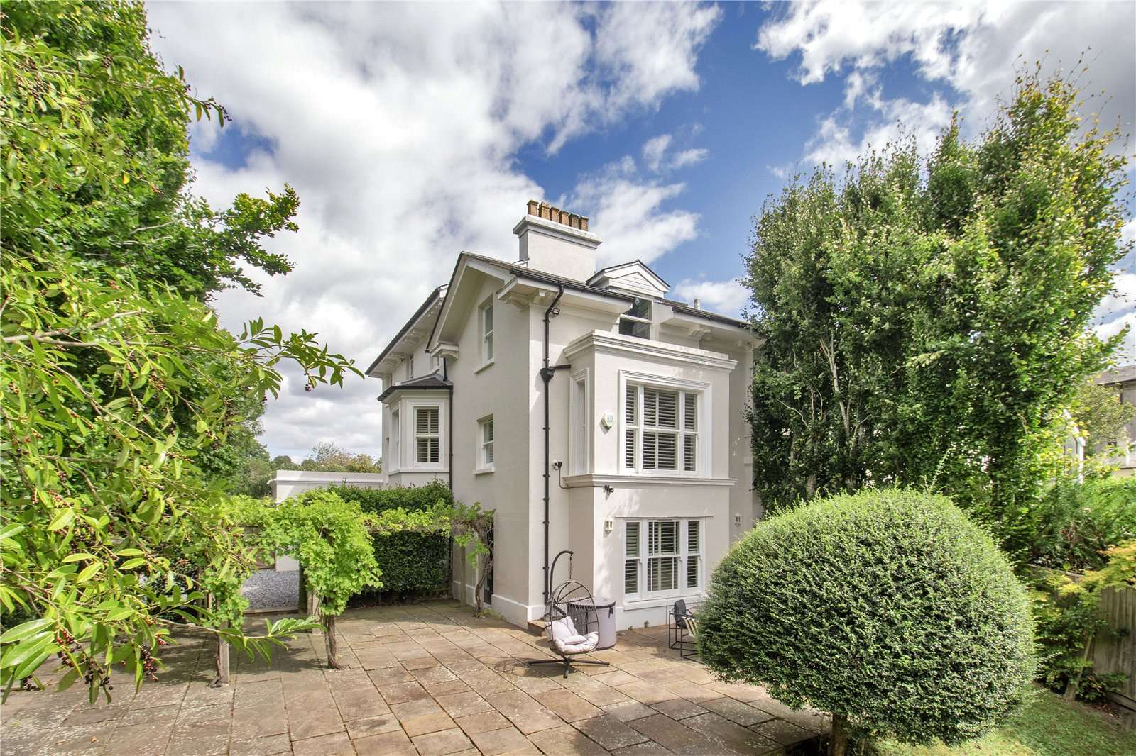 Four bedroom houses for sale in Kent, England | Savills