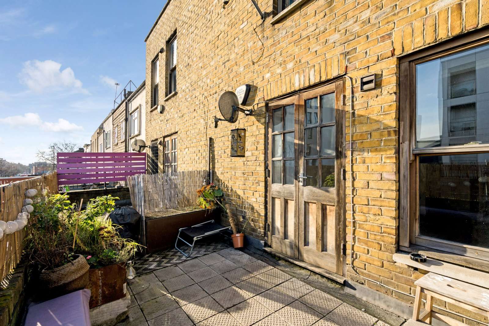 Cambridge Heath Road, London, E2 9BU | Property to rent | Savills