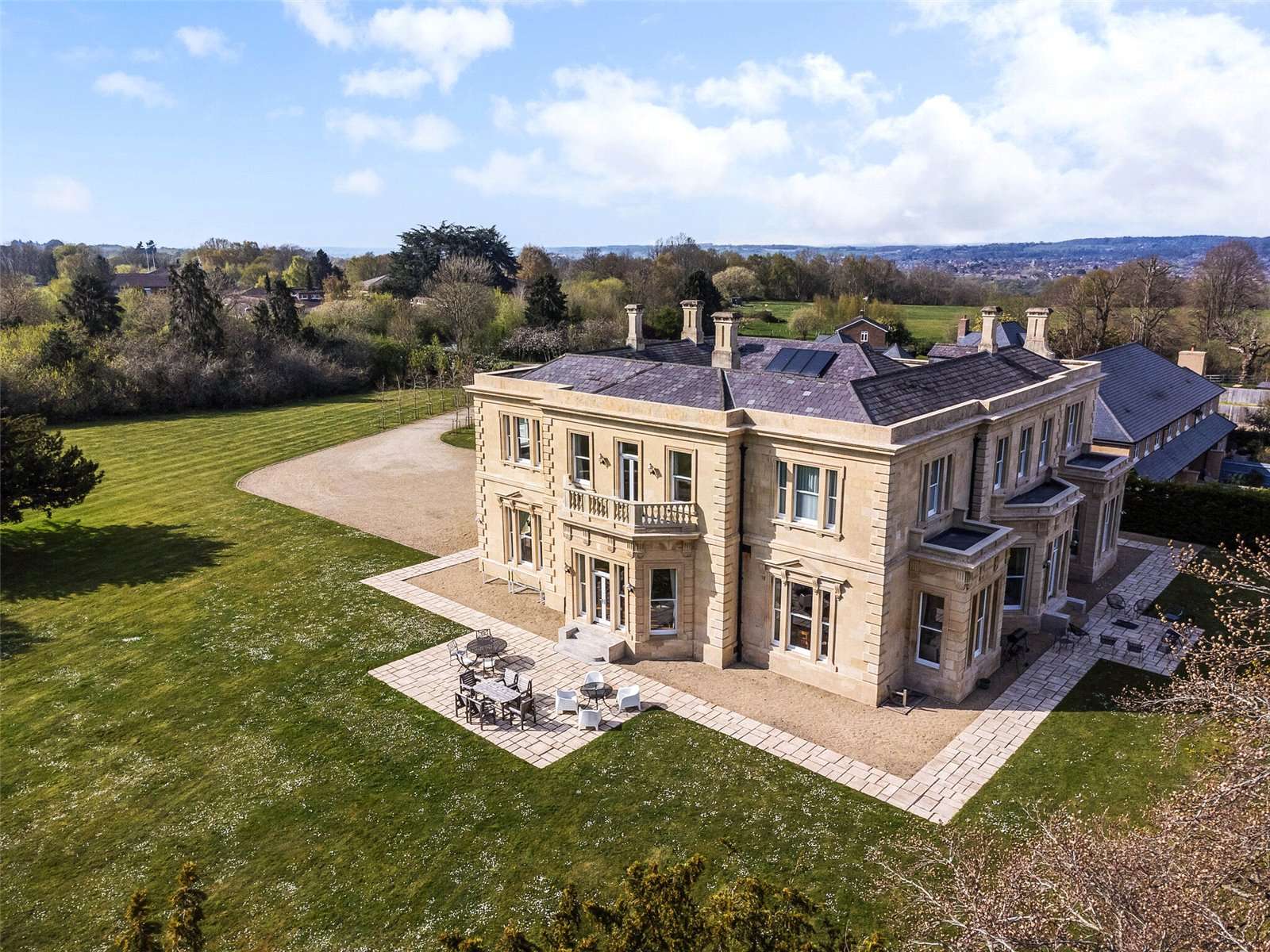 Crookham Hill, Crookham Common, Thatcham, Berkshire, RG19 8DG ...