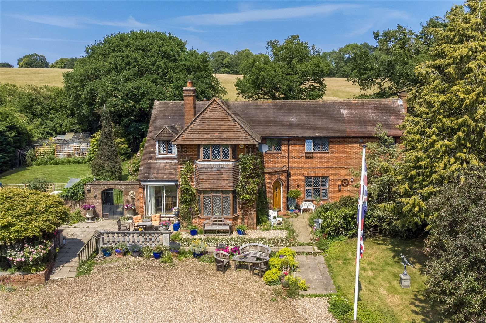 Bath Road, Midgham, Reading, RG7 5XB | Property for sale | Savills