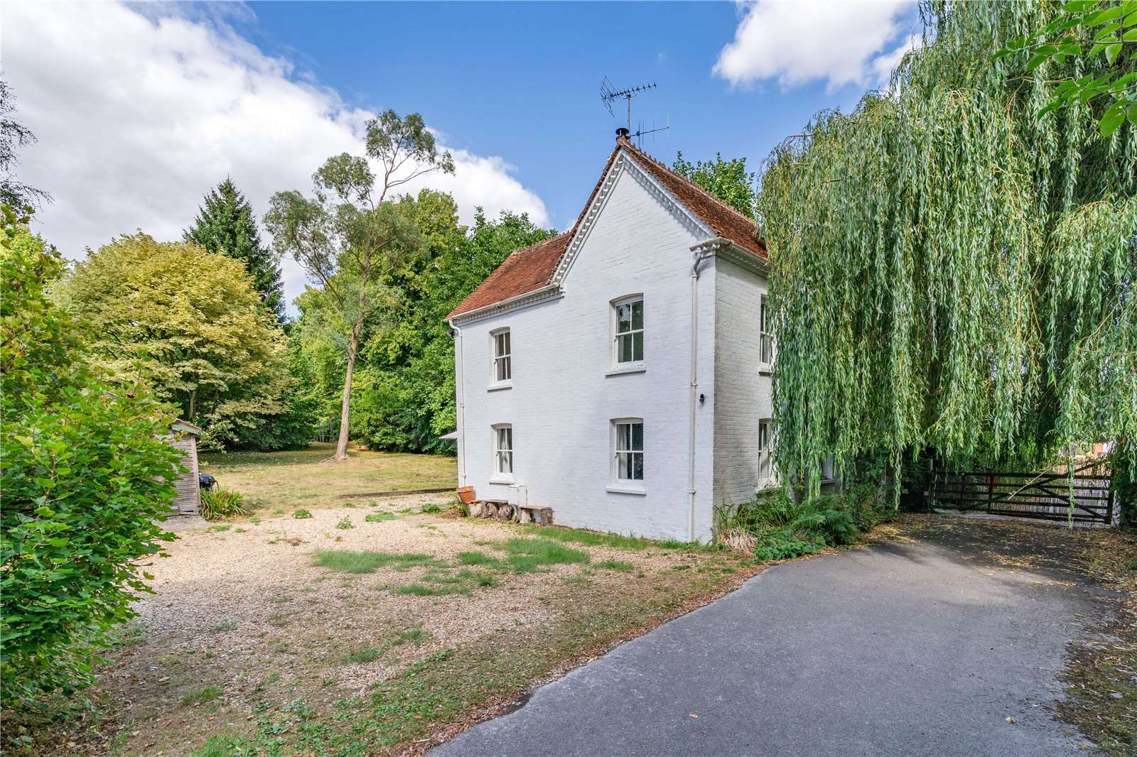 Donnington Grove, Donnington, Newbury, Berkshire, RG14 2LA | Property ...