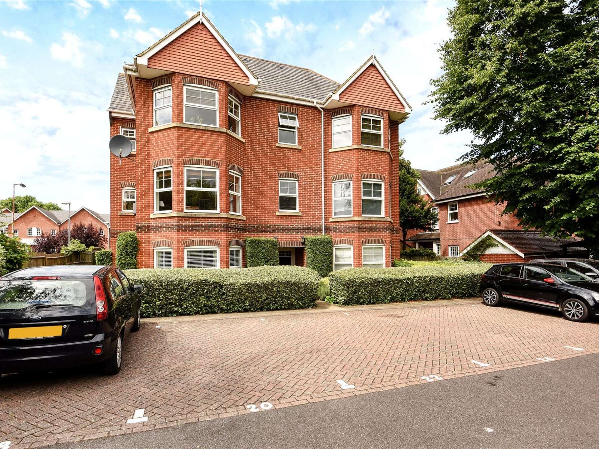 Property to rent in Boyn Hill, Windsor and Maidenhead | Savills