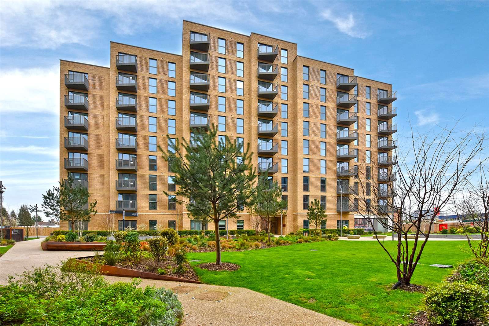 Aquifer House, Exploration Way, Slough, SL1 3GX | 新房出租 | Savills