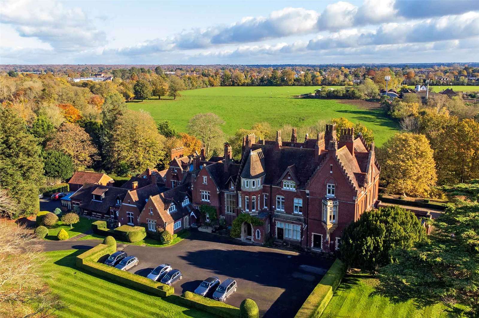 Hitcham House, Hitcham Lane, Burnham, SL1 7DP | Property to rent | Savills