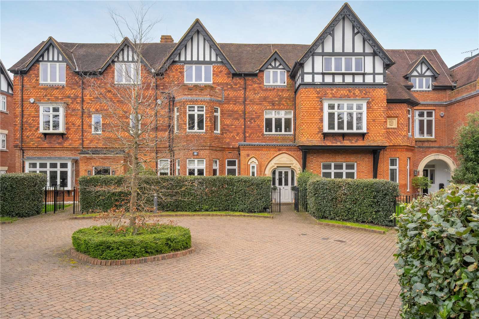 Orchard Lea, Drift Road, Winkfield, Windsor, SL4 4RP | Property for ...