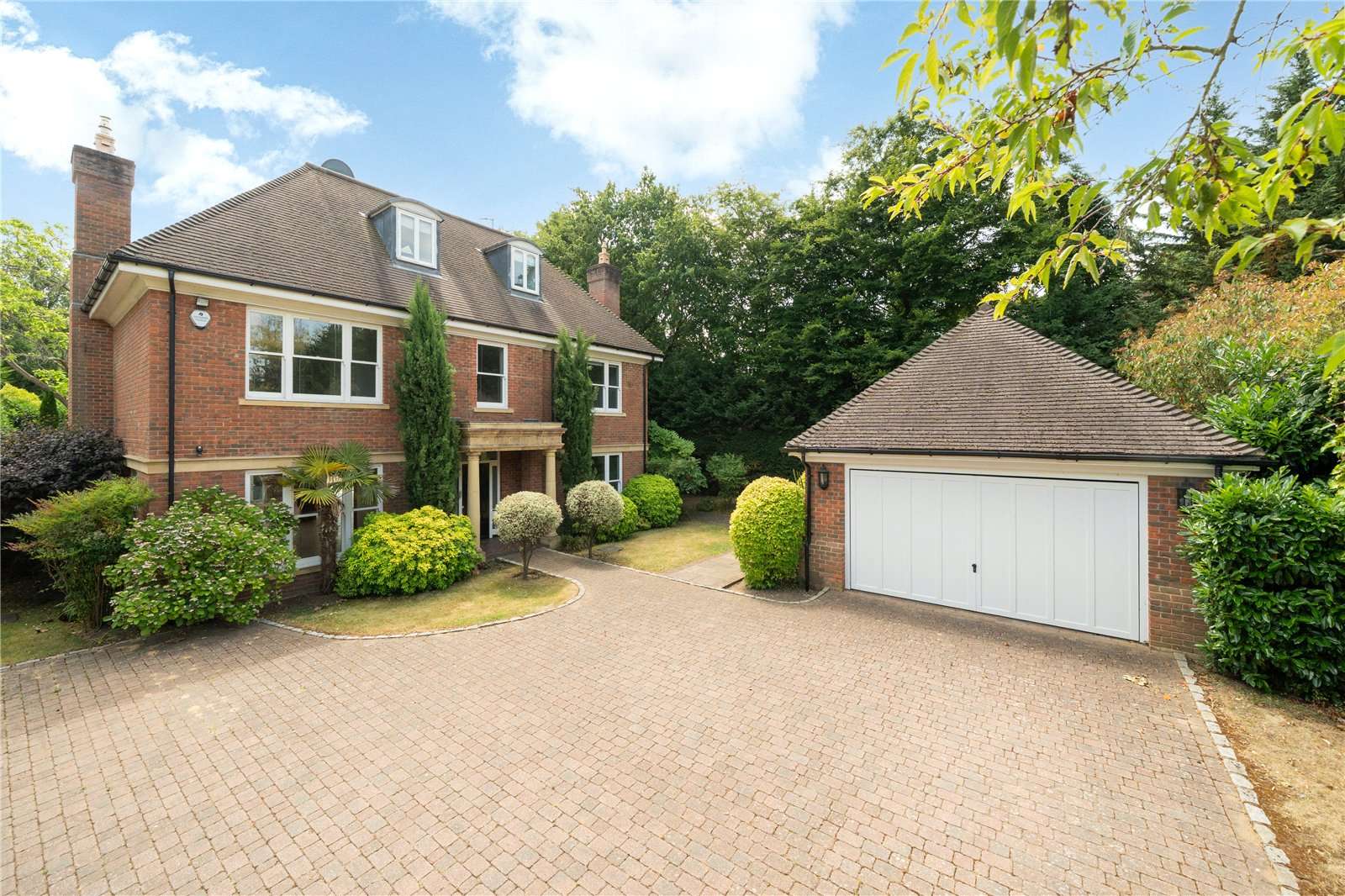 Eastcott Close, Kingston upon Thames, Surrey, KT2 7LD | Property for ...