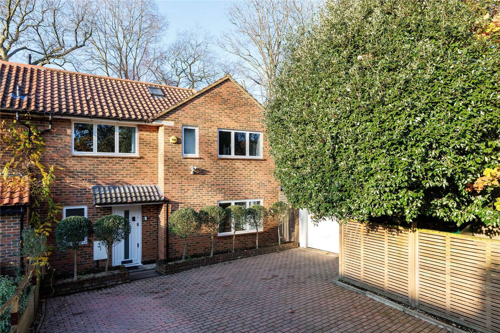 Beech Close, Wimbledon, London, SW19 4TU | Własność na sprzedaż | Savills