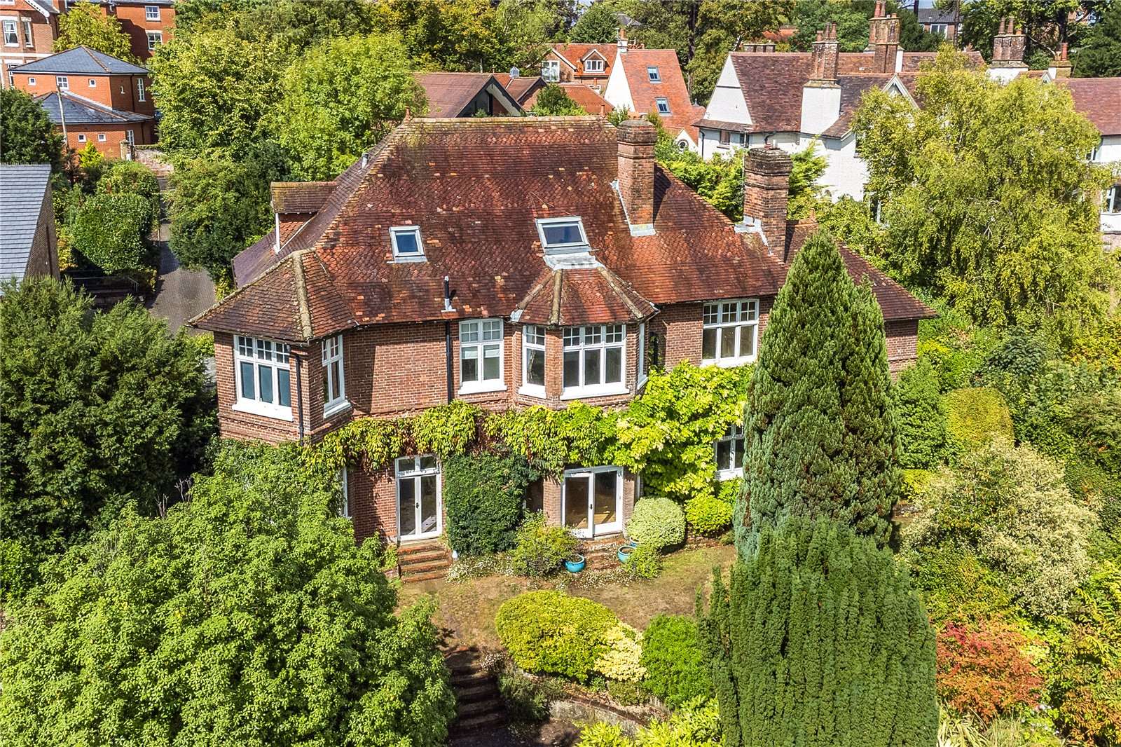 Houses for sale in Chilworth, Hampshire | Savills