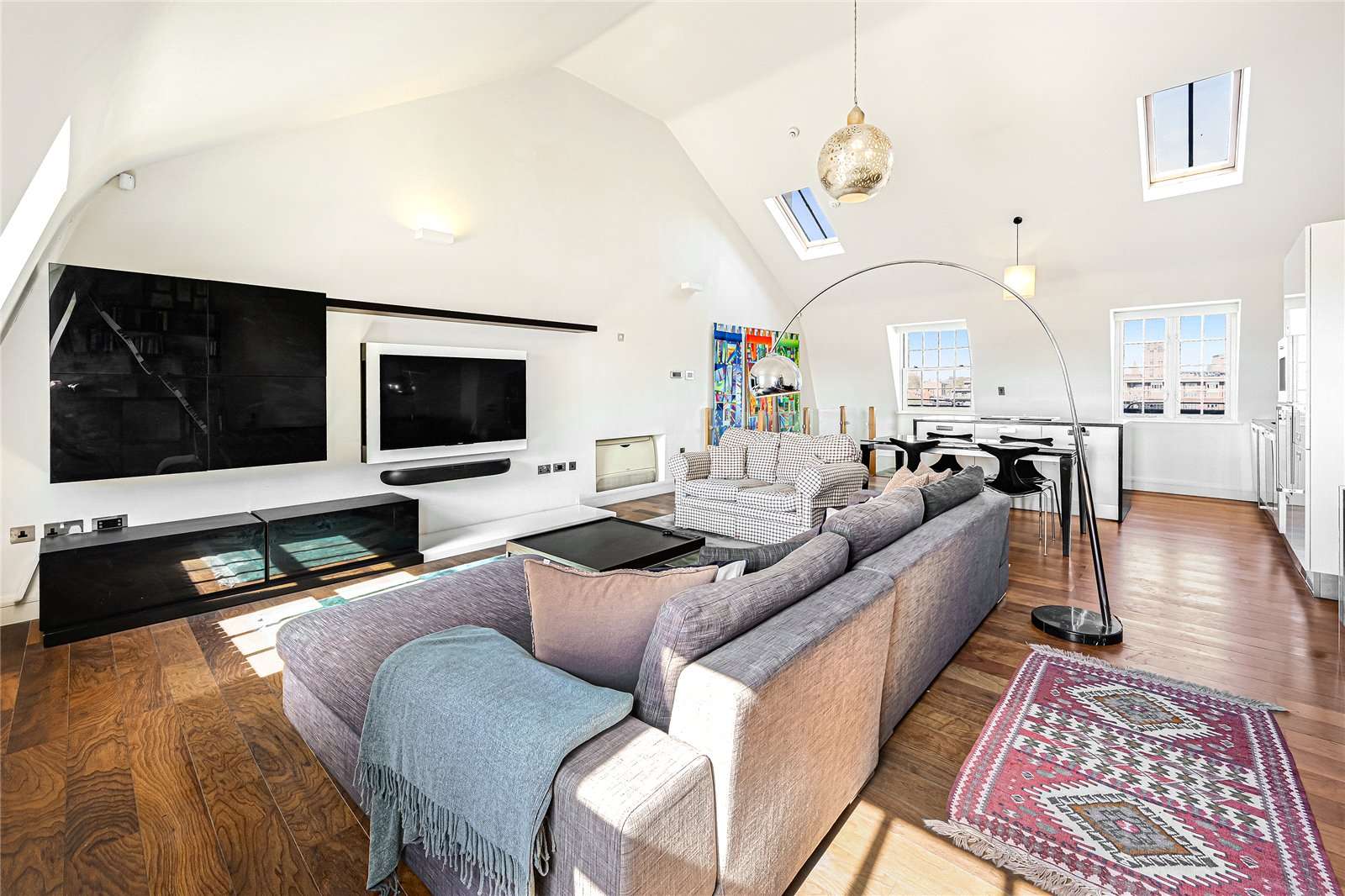 St. George's Square, Pimlico, London, SW1V 2HX | Property to rent | Savills