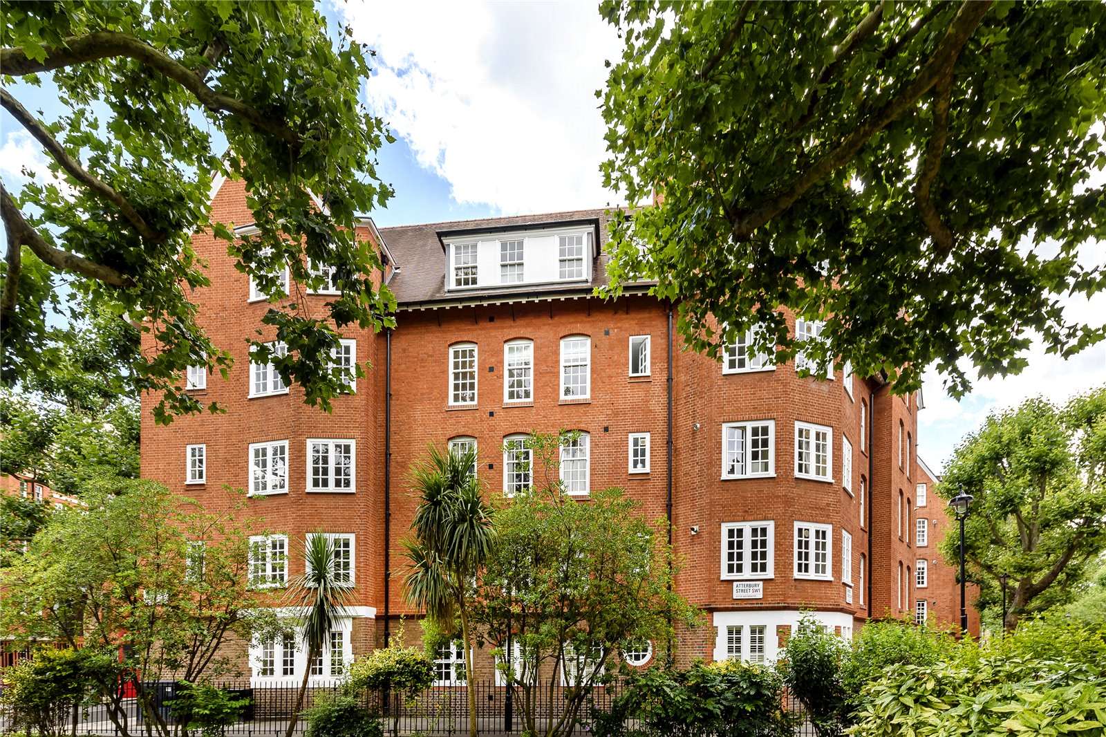 Savills | Properties for sale in Central London, England