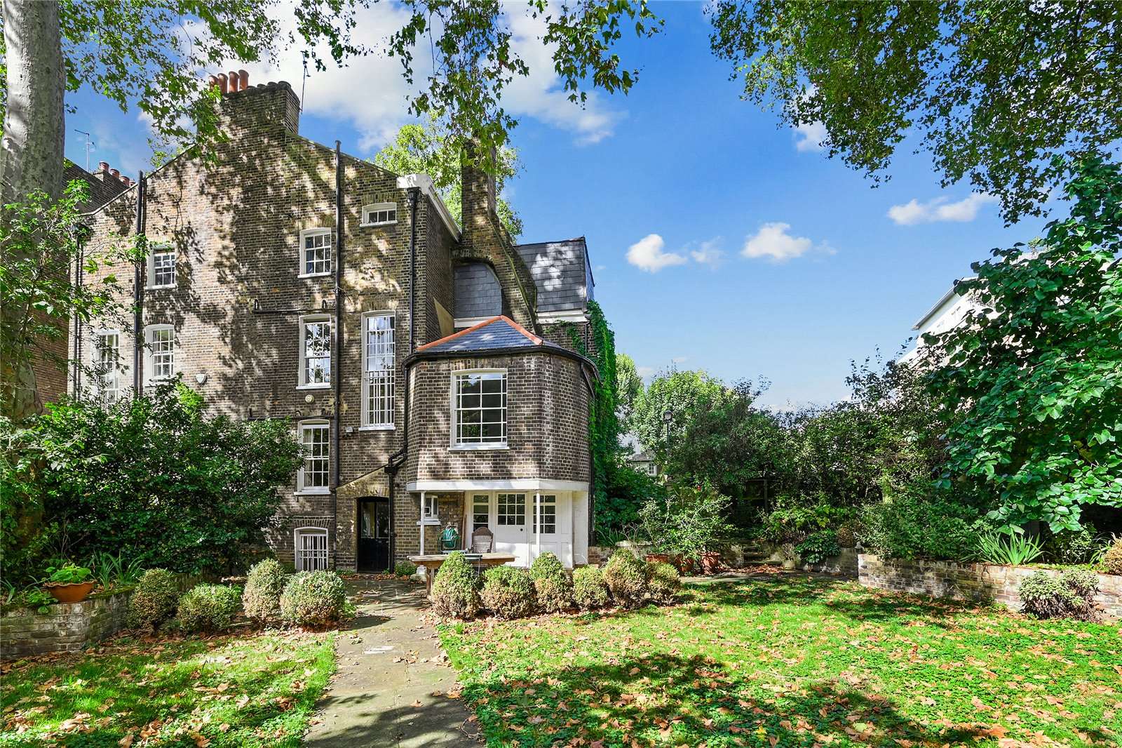 Vincent Square, London, SW1P 2LX | Property for sale | Savills