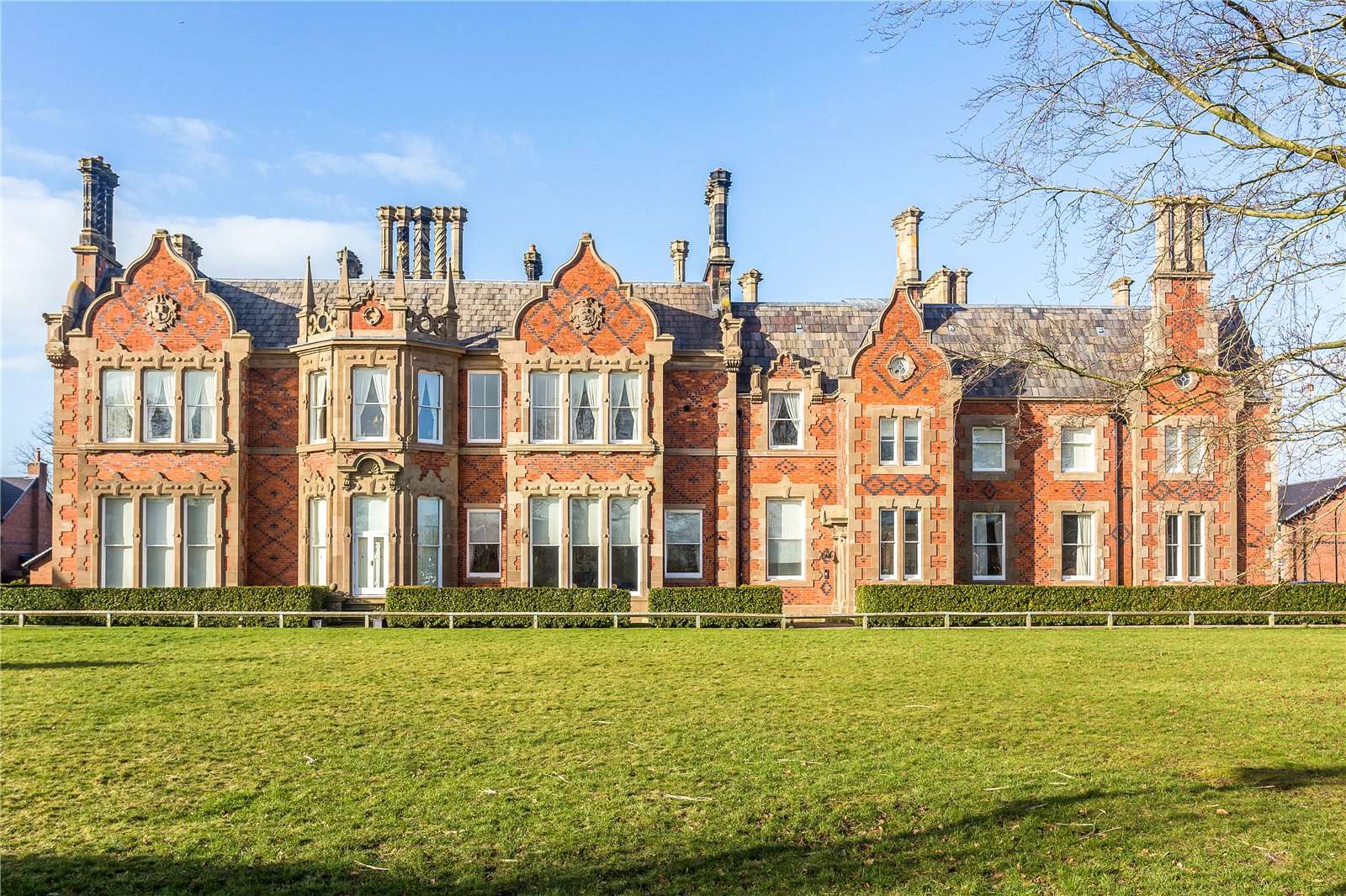 Property to rent in England | Savills