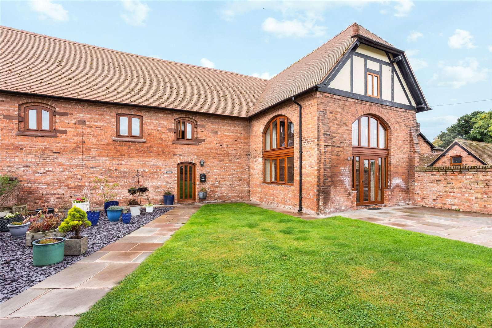 Savills | Property to rent in Dublin, Ireland