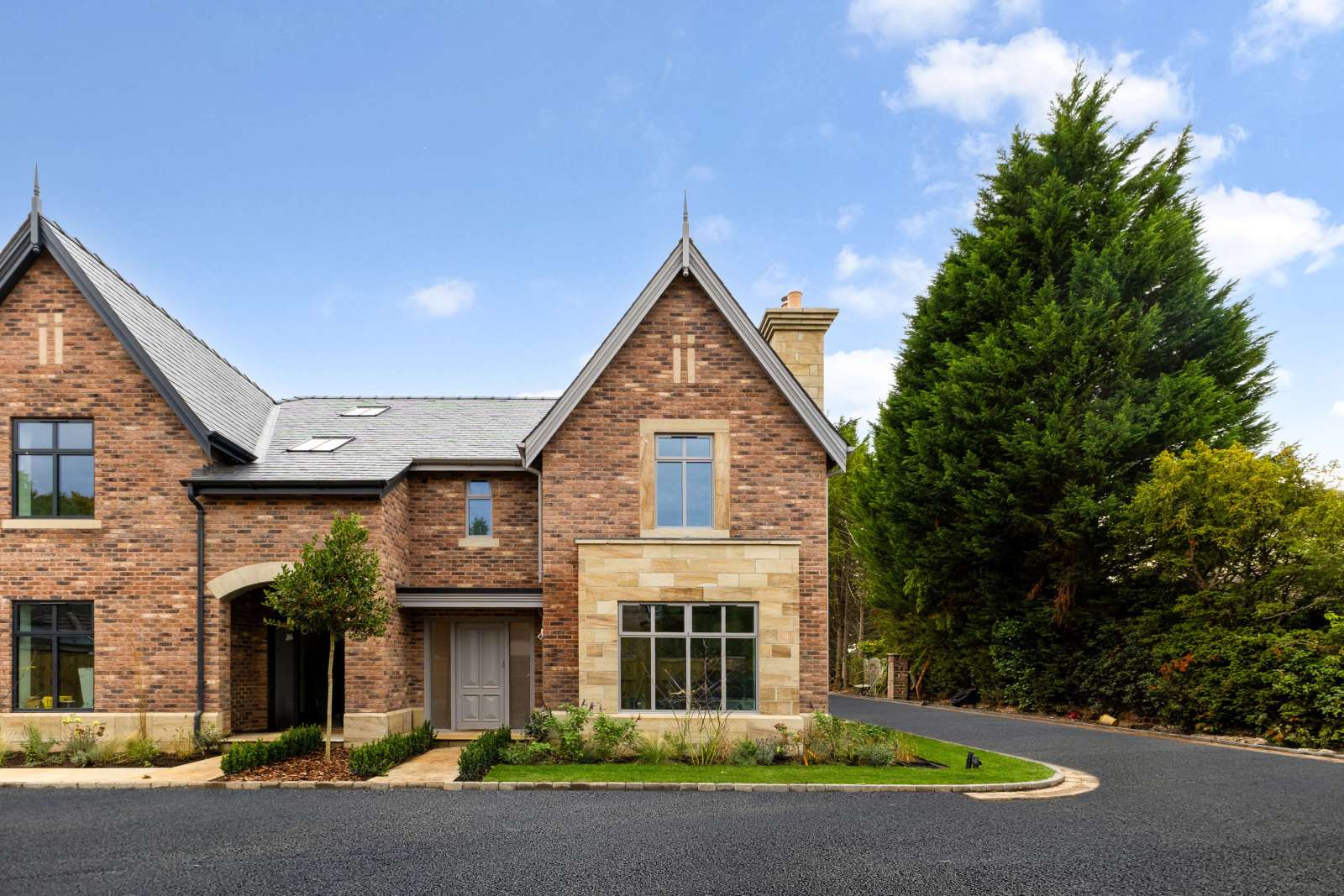 Adlington Road, Wilmslow, Cheshire, SK9 2BJ | Property for sale | Savills