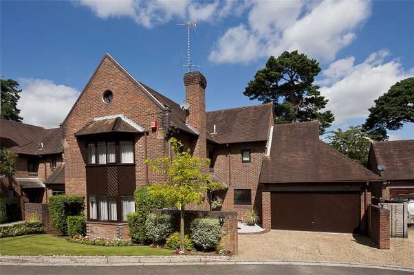 Property to rent in England | Savills
