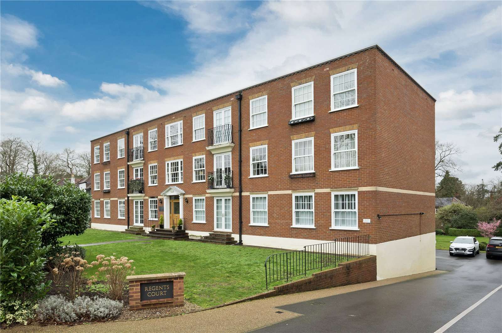 Property for sale in KT13, England | Savills