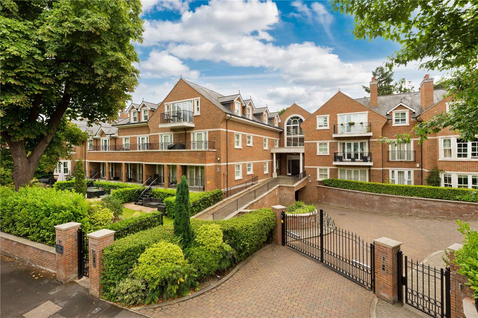 Flats for sale in Byfleet and New Haw Station, Surrey | Savills