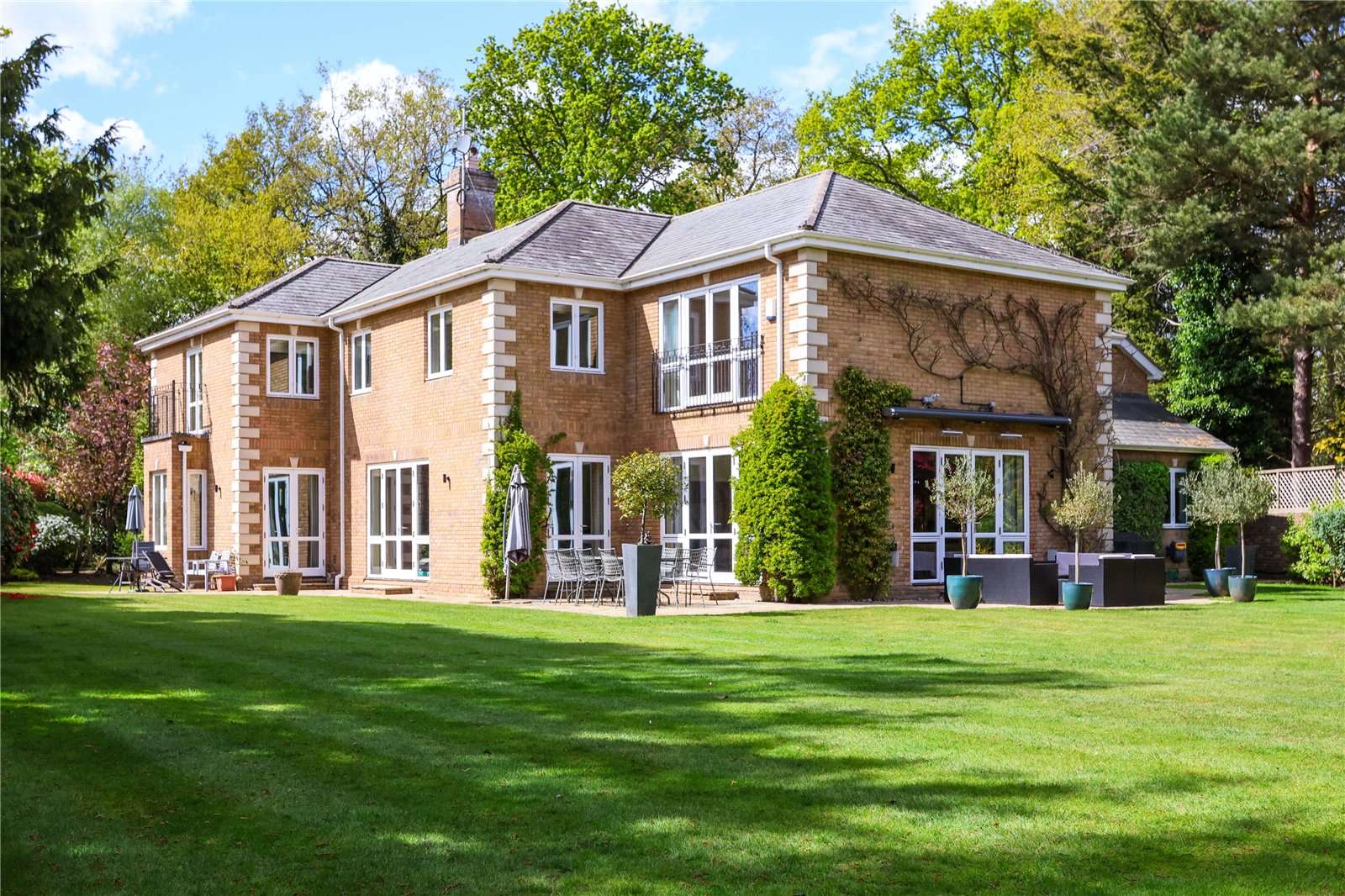Albury Road, Burwood Park, Walton-on-Thames, Surrey, KT12 5DY ...