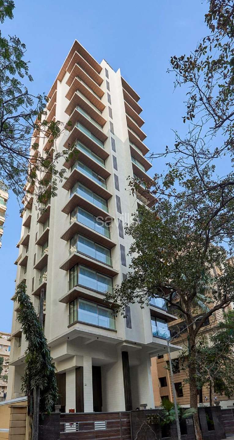 Experience Elegance: Triplex in the Heart of Bandra West, Bandra West ...