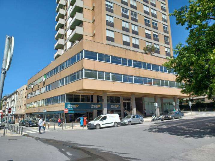 Edifício Galiza, Praça da Galiza 108-2º, Rua do Campo Alegre, 17, Porto ...