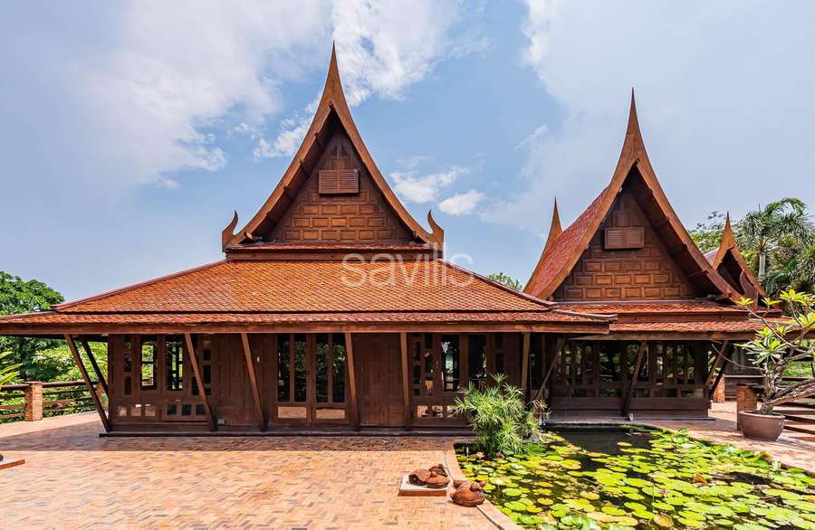 Traditional Thai Building Baan Thai Now – Li Zenn