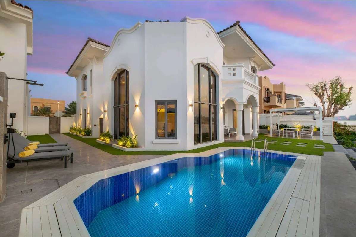 Beach Access | Pool | Fully Upgraded, Palm Jumeirah, Garden Homes Frond ...