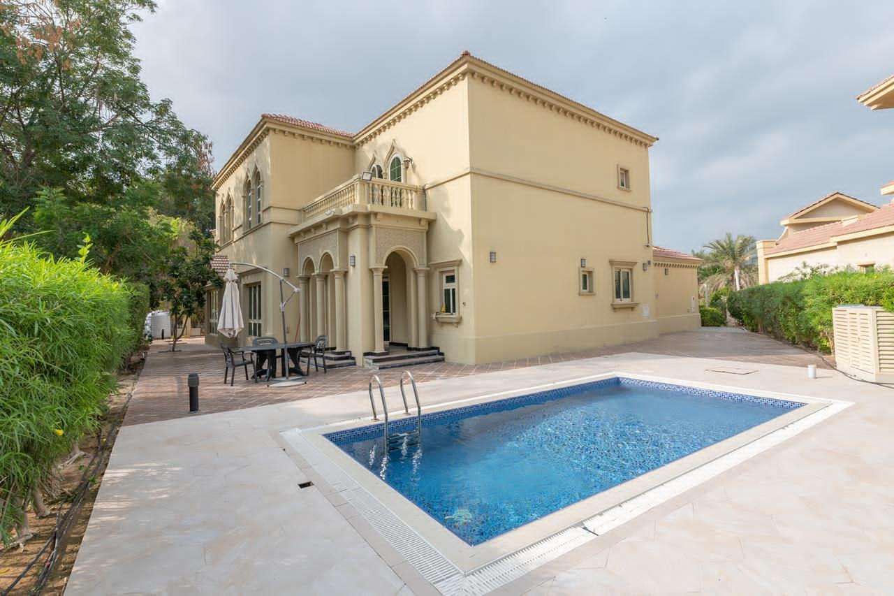 Upgraded | Unfurnished | Private | Vacant, Jumeirah Islands ...