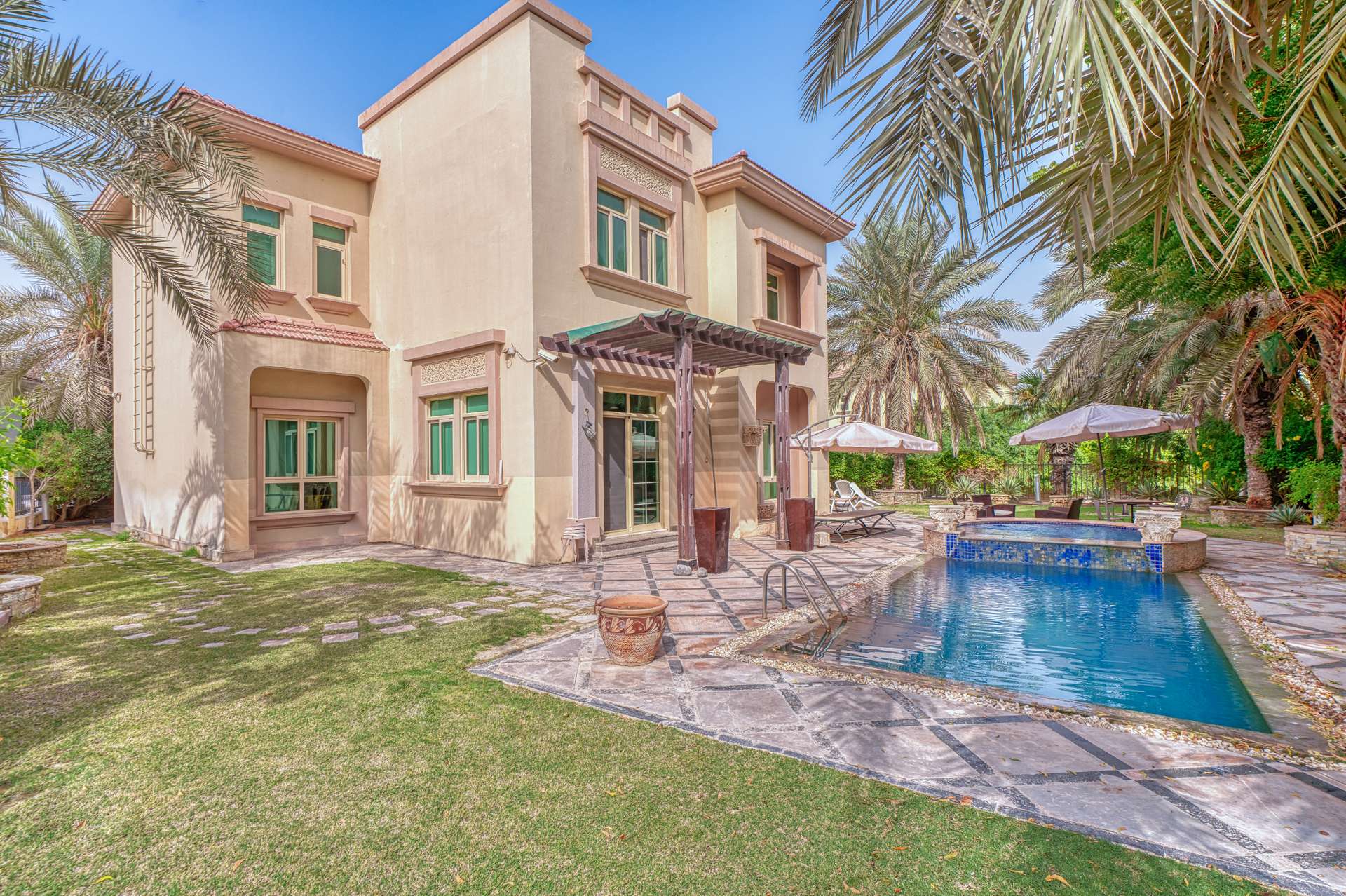 Renovation Project | Large Plot | Call Me !, Jumeirah Islands ...