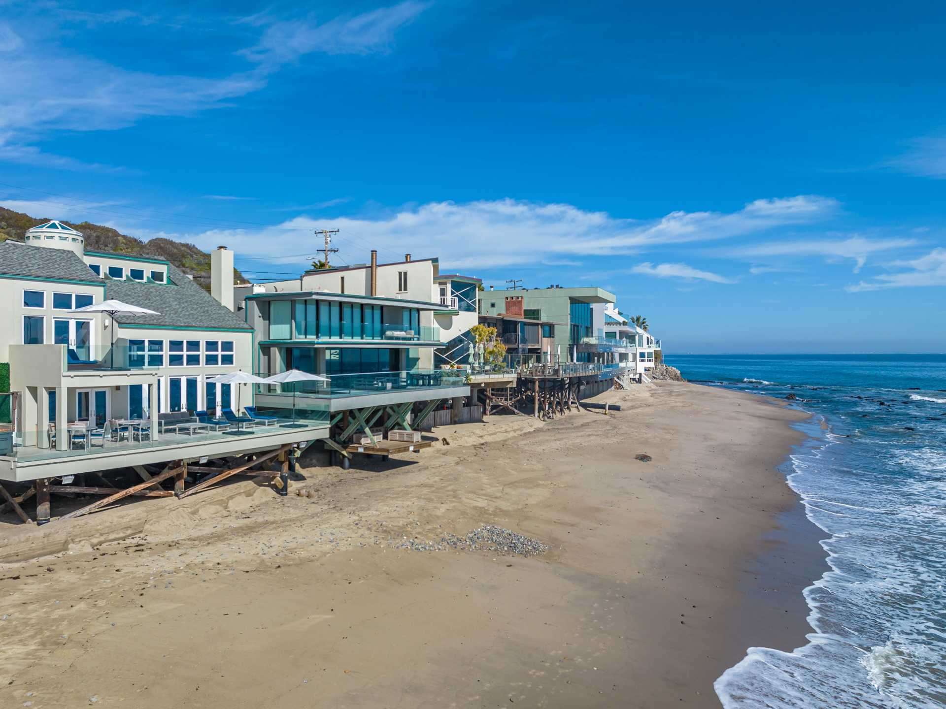 California Beach House Wallpaper Custom Beach Wallpaper For Coastal